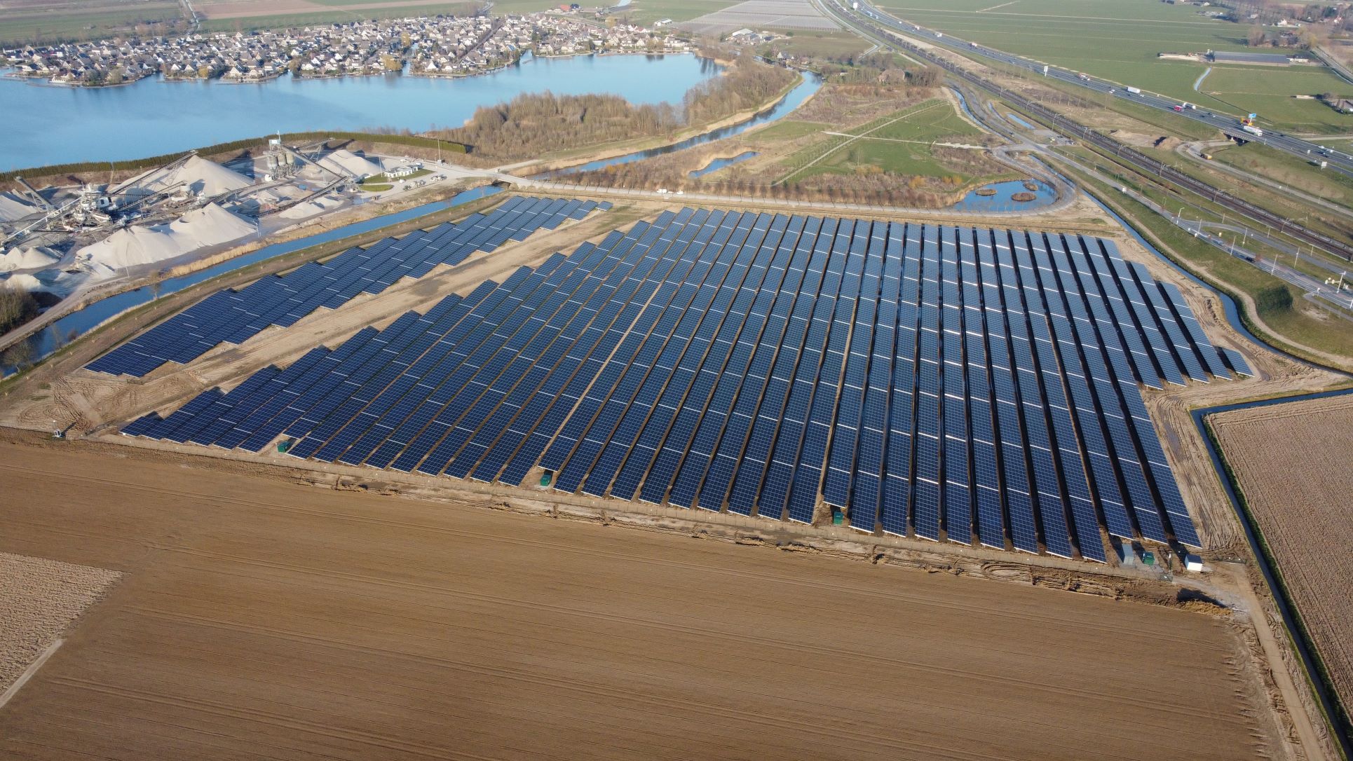 Medel solar park - Goldbeck Solar GmbH